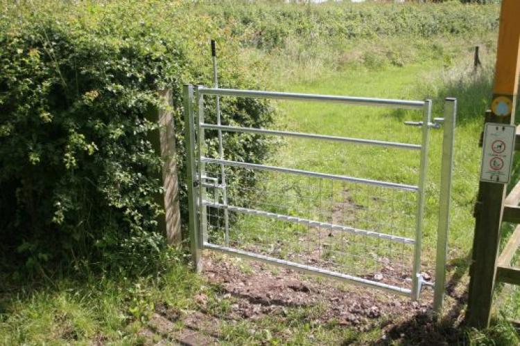 Chiltern 1 Way | Hartlington Fencing Supplies | Yorkshire - Lancashire - UK